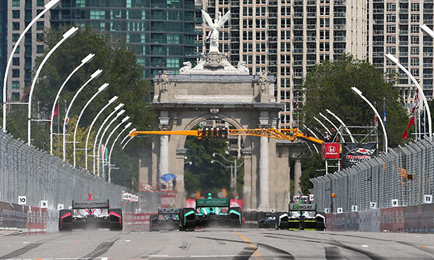 Doubleheader race setup: A quick turnaround