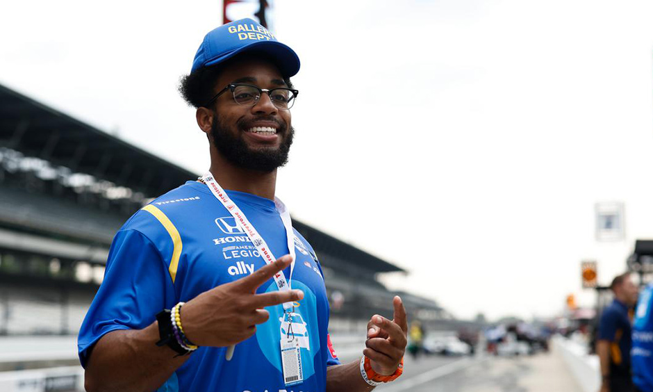 Bengals RB Chris Evans Riding in Fastest Seat at Mid-Ohio