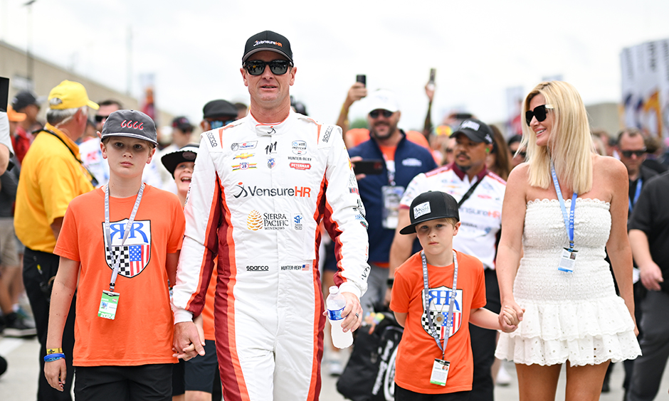 Hunter-Reay Using Racing Experience as Football Coach