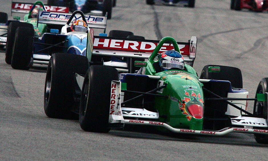 Classic Rewind: Hunter-Reay wins under lights at Milwaukee in 2004