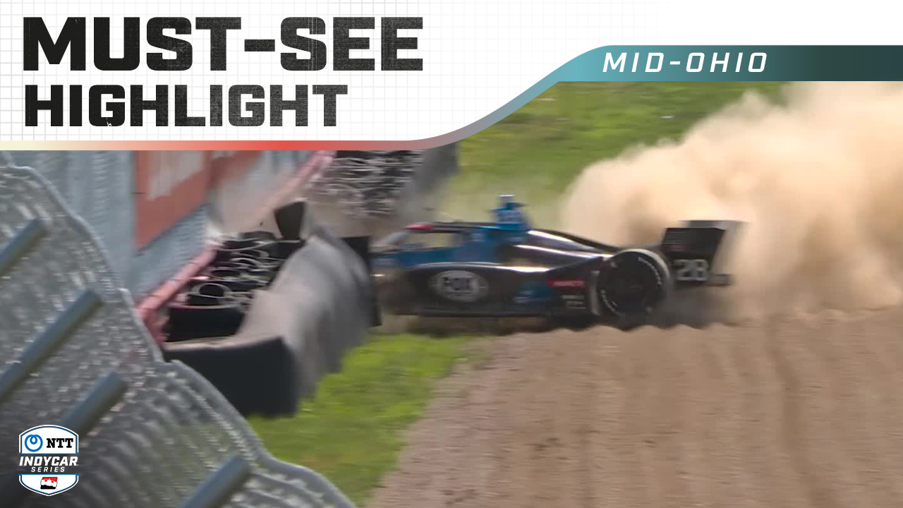 Marcus Ericsson Slams Nose-First Into Tire Barrier
